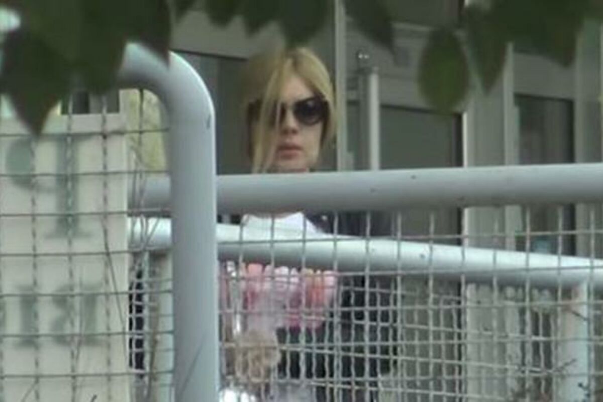 SRPSKOJ GLUMICI VERENIK PUCAO U GLAVU PA UBIO SEBE: Tragedija koja je UZDRMALA Srbiju, jedva se ...