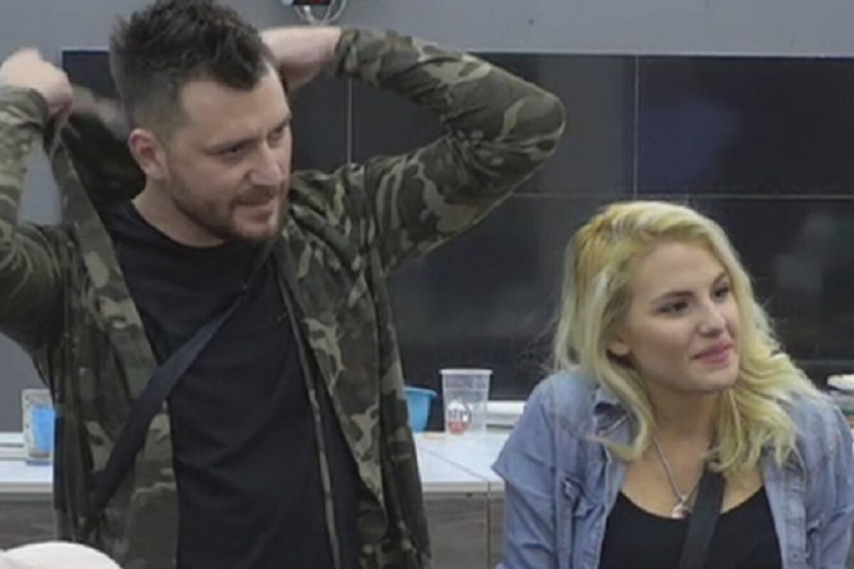 SARA POLUDELA KAD JE ČULA ŠTA VOJKE PRIČA O RASKIDU: Pila sam lekove, plakala, rešila da ispriča ...