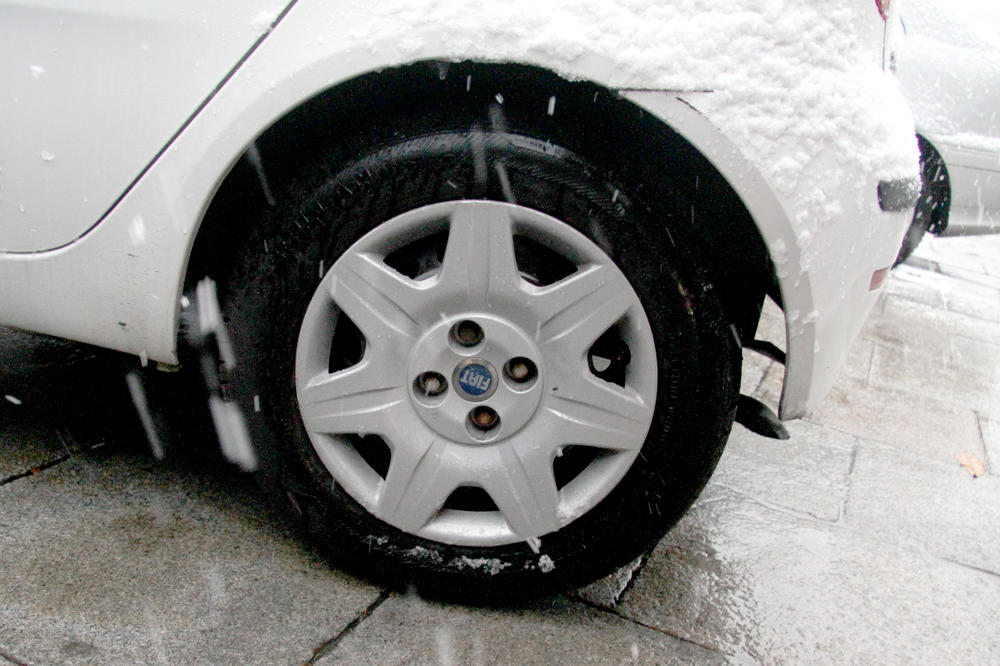 Od danas obavezne zimske gume u saobraćaju