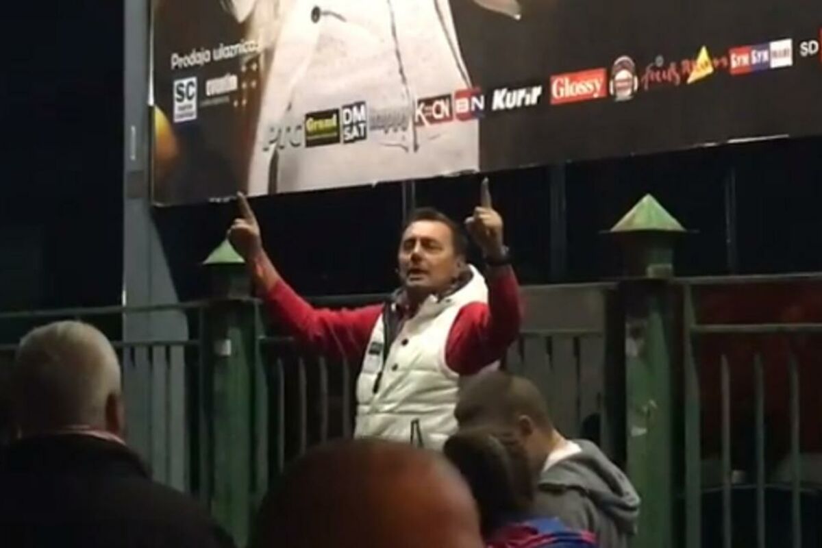IZA SVAKOG UGLA VREBA... Legendarni pevač slavio pobedu ispred kapije ... IZA SVAKOG UGLA VREBA... Legendarni pevač slavio pobedu ispred kapije ...