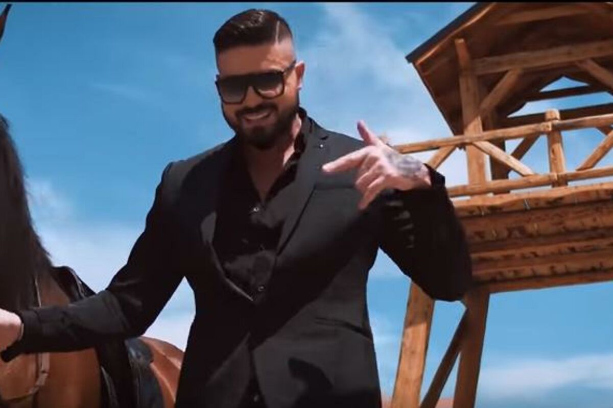 ZAPAO JOJ ZA OKO: Američka glumica FILMOVA ZA ODRASLE odlepila za MC ...