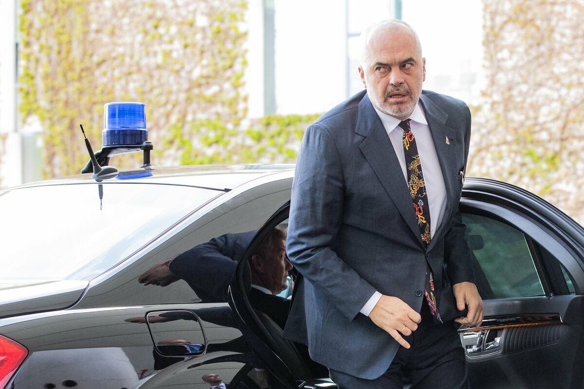 Evo koliko je visok Edi Rama!