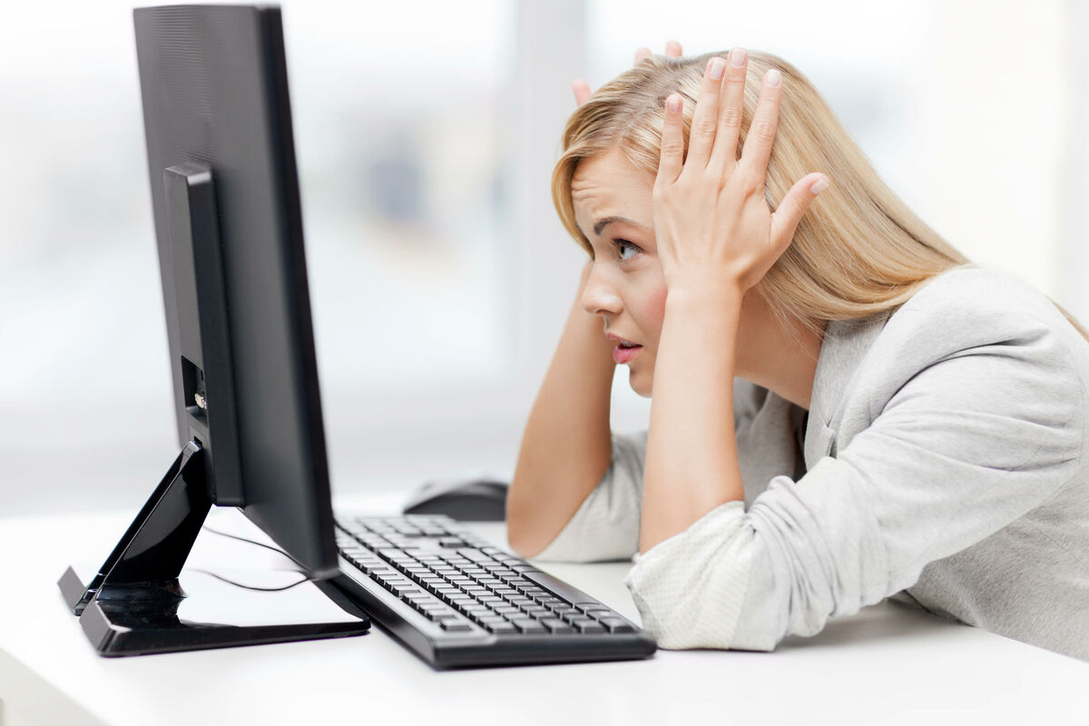 MOGU VAS ZEZNUTI DOK TREPNETE! Pet najpopularnijih PREVARA na internetu