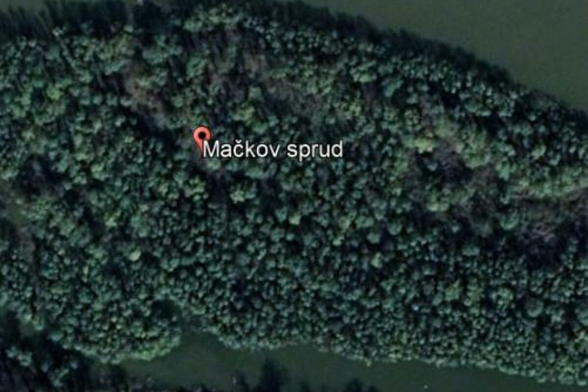 TRAGEDIJA NA MAČKOVOM SPRUDU: Utopio se muškarac kod Beočina!