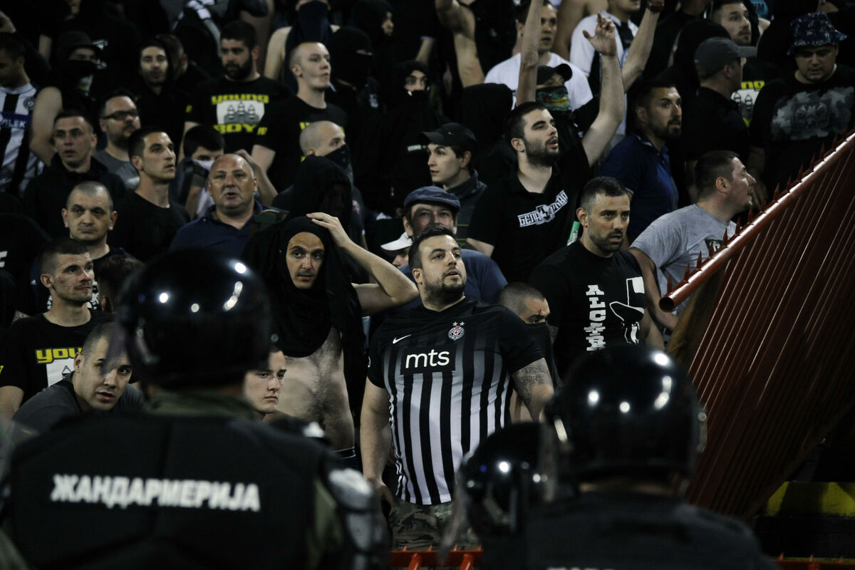 ZBOG SMRTI DRUGA SU SE UJEDINILI: Grobari se oprostili od svog vođe!