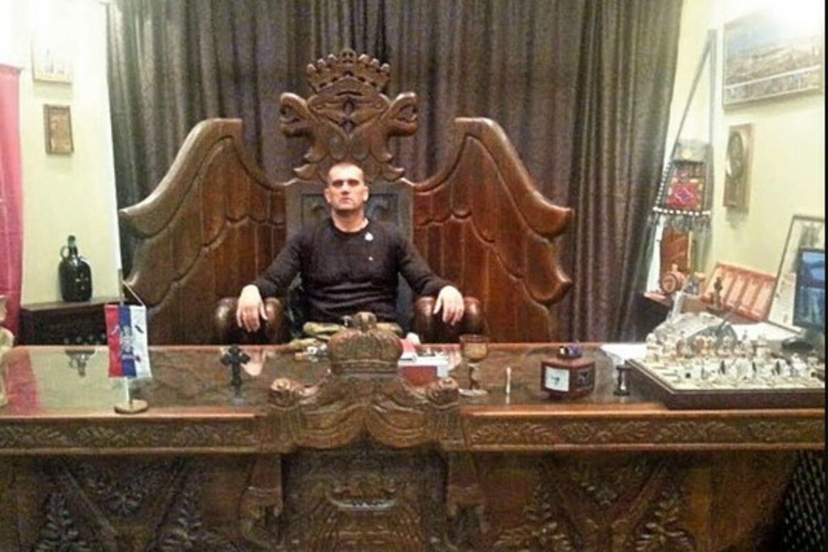 NJEGOV OTAC JE STAKLENI, A BRAT TROSTRUKI UBICA: Gvozden je sada ...