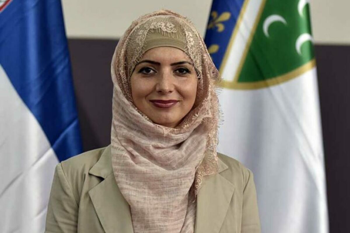 OVA ŽENA JE UPRAVO POSTALA PREDSEDNICA SKUPŠTINE SRPSKOG GRADA ...