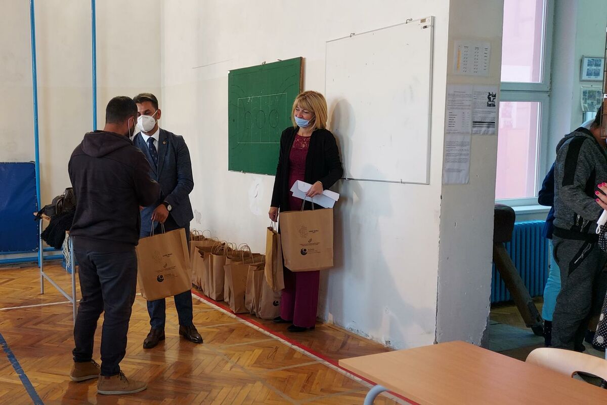 NJIMA JE NAJTEŽE TOKOM KORONE: Podrška deci romske nacionalnosti pri ...