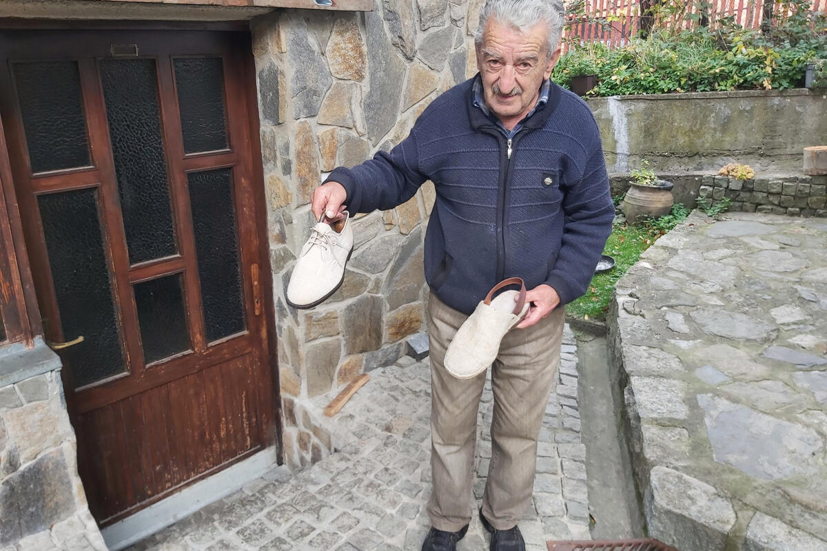 JEDAN OD NAJSTARIJIH OBUĆARA CIPELE PRAVIO I ZA JOVANKU BROZ: Par obuće ...