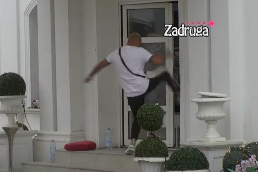 NAKON SAOPŠTENJA DA MU JE OTAC MRTAV UČESNIK ZADRUGE DEMOLIRAO IMANJE: Jezive scene u rijalitiju