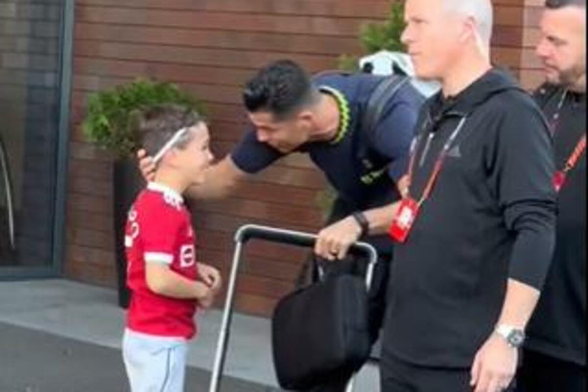 Dečak se probio pored obezbeđenja i stigao do Ronalda