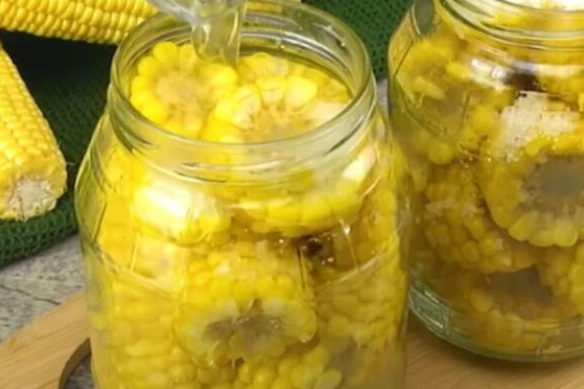 KONZERVIRAJTE KUVANI KUKURUZ NA 1 NAČIN: Zimnica koju ćete JESTI cele GODINE (RECEPT)