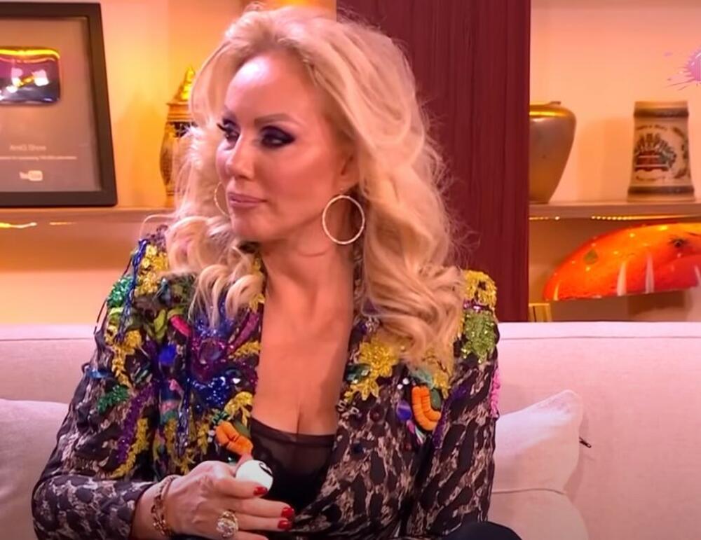 Biografija Lepe Brene