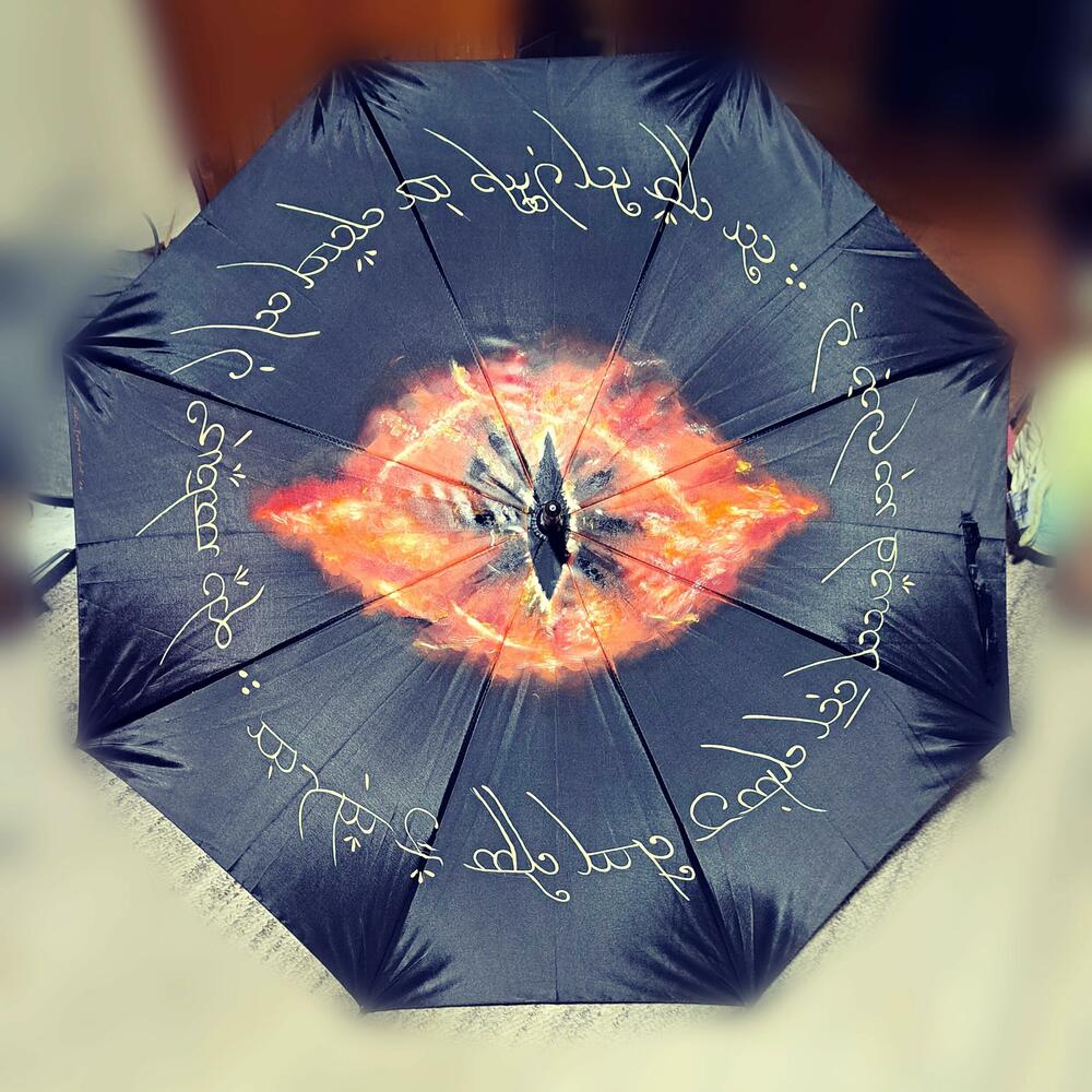 OLGIN HODI JE NESVAKIDAŠNJI: Profesorka likovne kulture predmet koji svi imamo čini UNIKANTNIM!