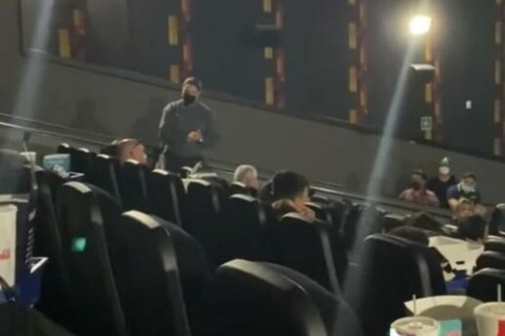 VRELA AKCIJA U BIOSKOPU: Žena videla šta mladi PAR radi u mraku, ODMAH SE PREKINUO FILM (VIDEO)