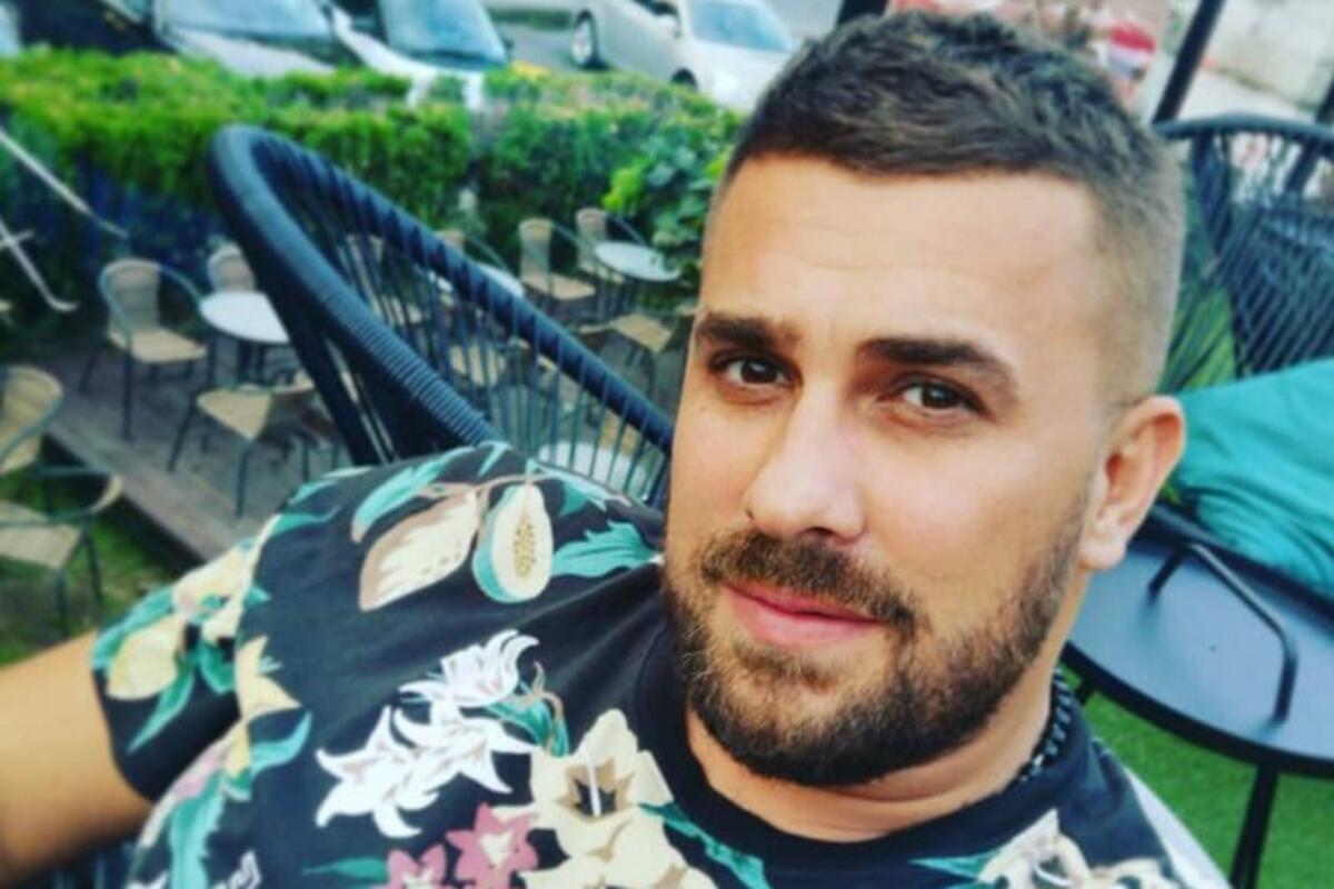 Gde je Dejan Krstović Meda? Gde je Dejan Krstović Meda?