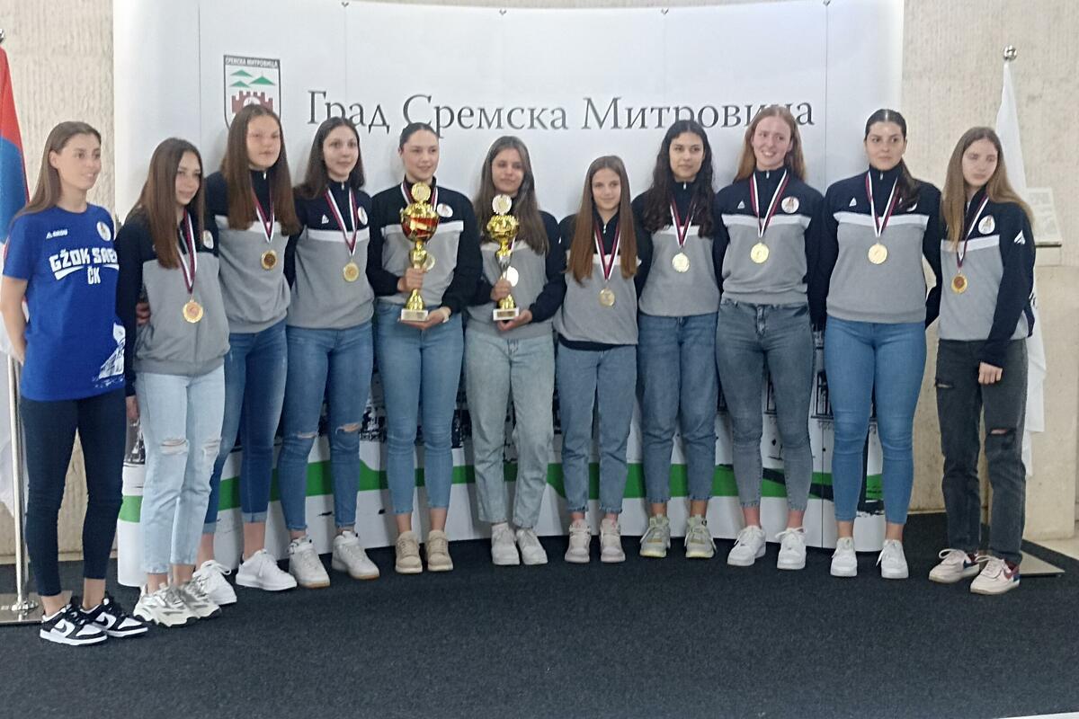 SREMSKA MITROVICA: Pionirke i kadetkinje GŽOK “Srem” OSVOJILE PRVU LIGU ...