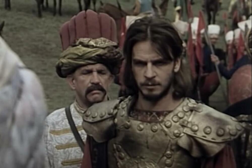 Greške u filmu Boj na Kosovu