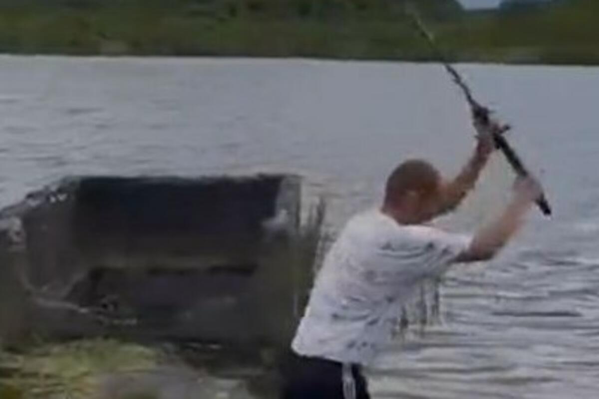 Pecaroš mrtav pijan upao u reku