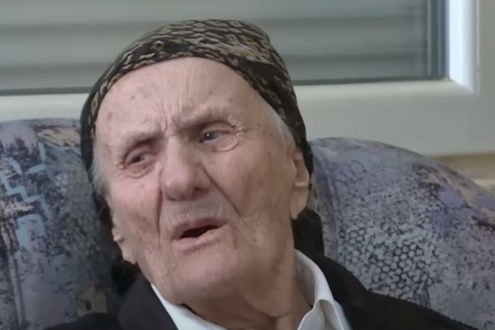 Baka Zorka u 105. godini ne može bez rakije Baka Zorka u 105. godini ne može bez rakije