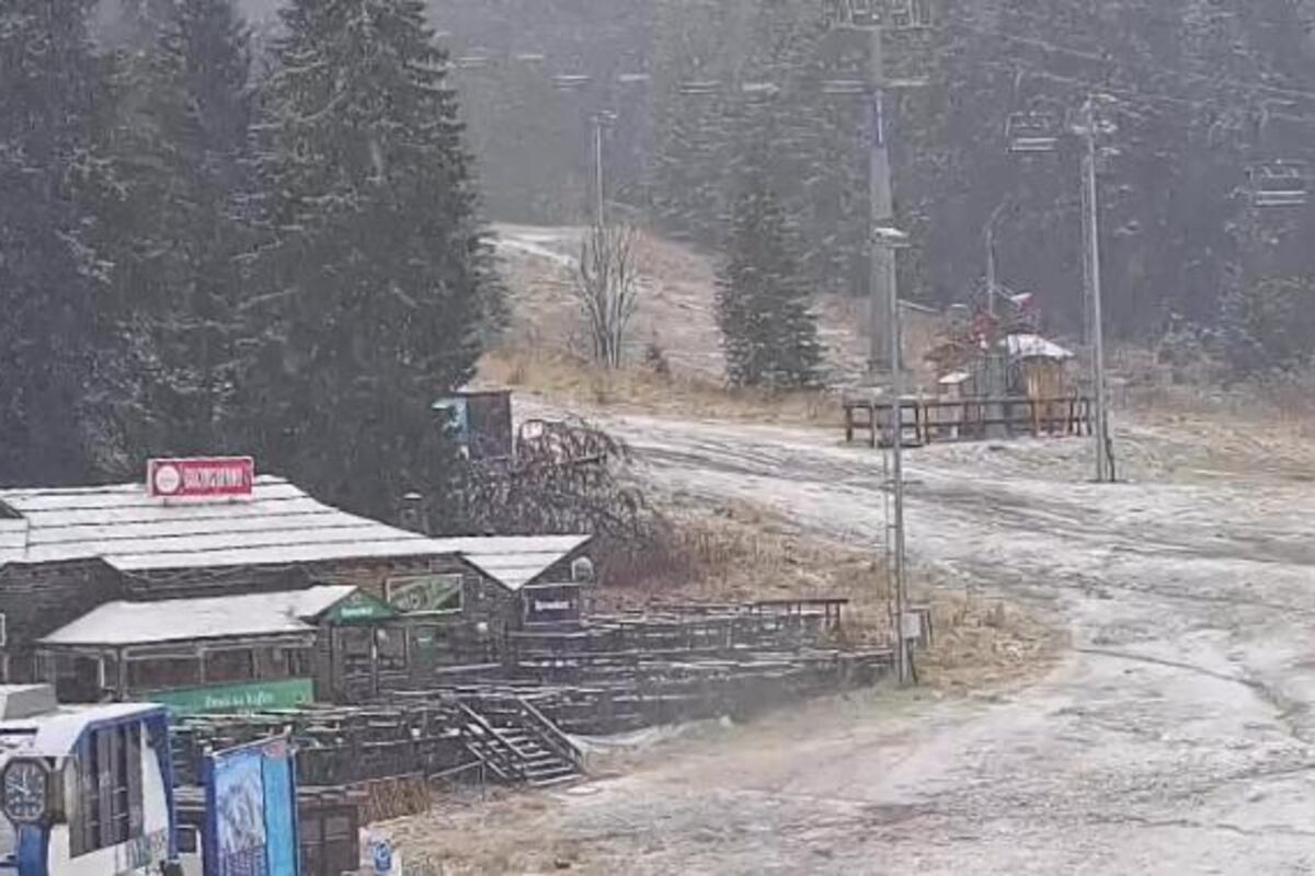 Pao prvi sneg u Srbiji, zabeleo se Kopaonik Pao prvi sneg u Srbiji, zabeleo se Kopaonik