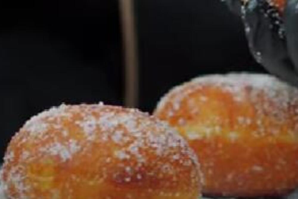 Najmekše krofne naših baka - recept koji one znaju napamet