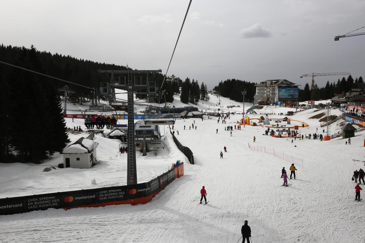 12 osoba preminulo od trovanja ugljen monoksidom u poznatom skijaskom ...