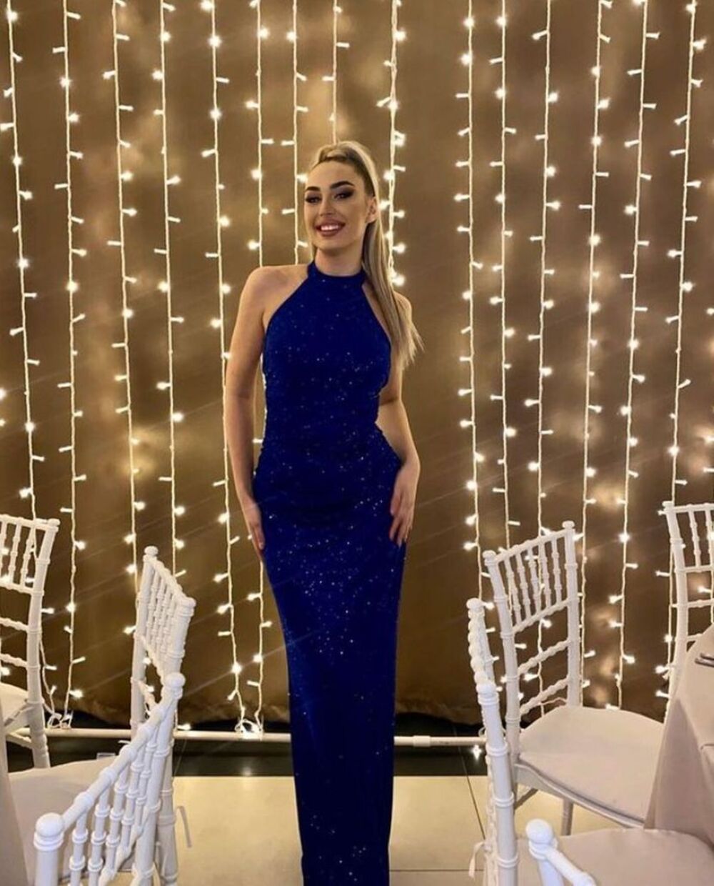 Plavuša koja je pevala na svadbi Slobe Radanovića