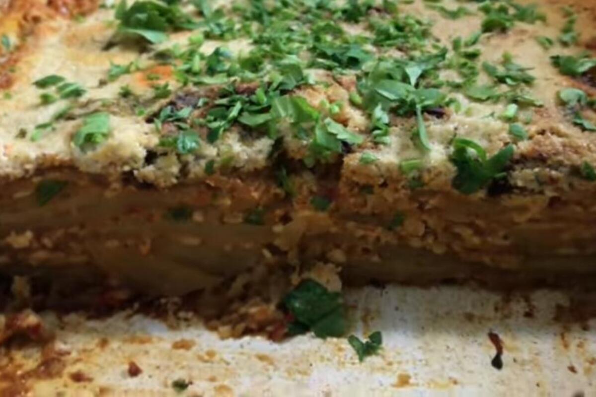 Najukusnija posna musaka od tikvica i paradajza