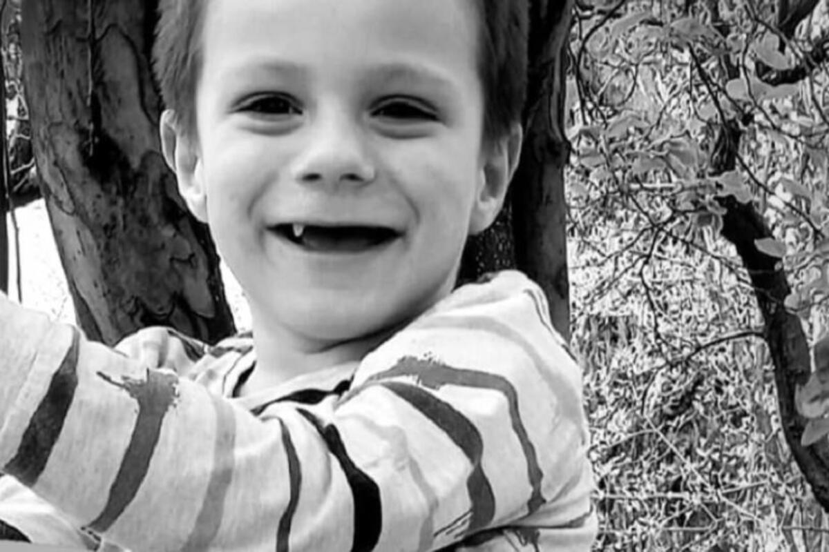 Preminuo Konstantin Vasović (5) za kog se borila cela Srbija Preminuo Konstantin Vasović (5) za kog se borila cela Srbija