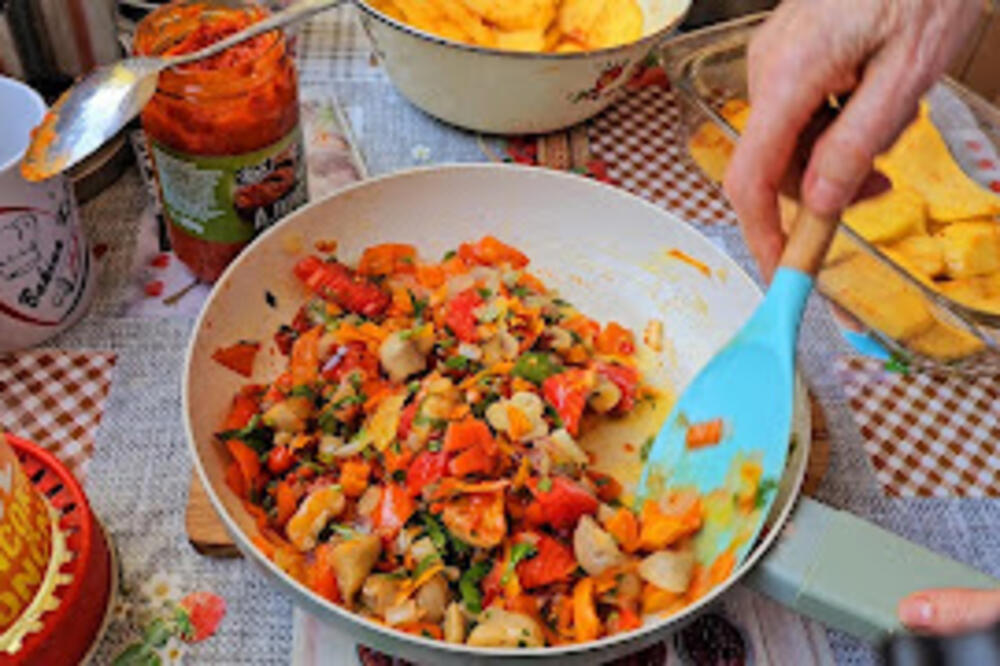 Najsočnija posna musaka po bakinom receptu