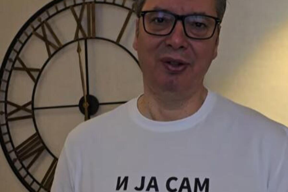 Aleksandar Vučić se snimao u majinci sa natpisom "I ja sam ćaci"